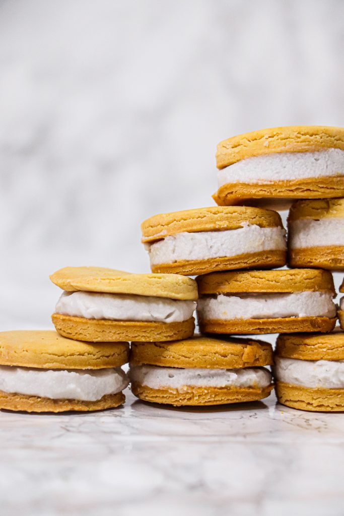 Lissa Elle's Maple Sandwich Cookies - Maple from Canada